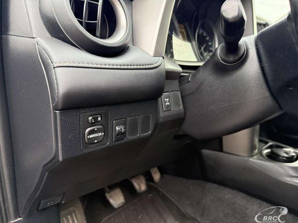 Melns Toyota RAV4 2016 Viļņa, ar dzinēja tilpumu 1.99 L un nobraukumu 291 tūkst. km par 10900 €, foto 10 vietnē AUTOMOTO.COM.LV