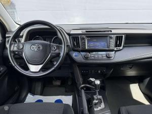 Black Toyota RAV4 2016 in Siauliai, with an engine capacity of 2.49 L and mileage of 126 thousand km for 18190 €, photo 19 on AUTOMOTO.COM.LV