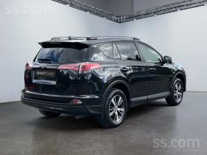 Melns Toyota RAV4 2016 Rīga, ar dzinēja tilpumu 2.00 L un nobraukumu 182 tūkst. km par 15520 €, foto 6 vietnē AUTOMOTO.COM.LV