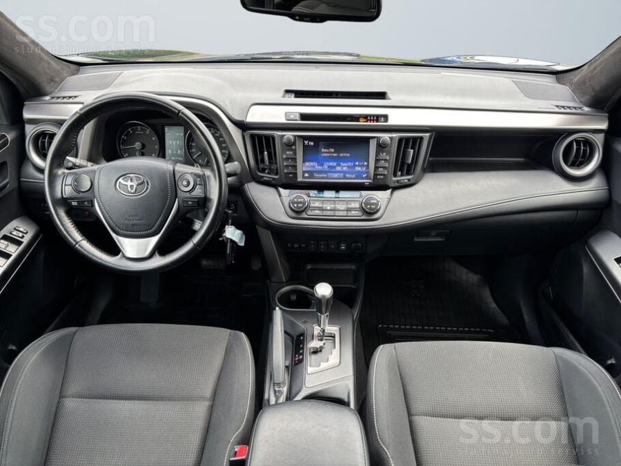 Melns Toyota RAV4 2016 Rīga, ar dzinēja tilpumu 2.00 L un nobraukumu 182 tūkst. km par 15520 €, foto 11 vietnē AUTOMOTO.COM.LV