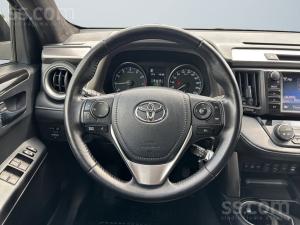 Melns Toyota RAV4 2016 Rīga, ar dzinēja tilpumu 2.00 L un nobraukumu 182 tūkst. km par 15520 €, foto 13 vietnē AUTOMOTO.COM.LV