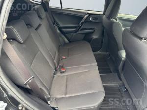 Melns Toyota RAV4 2016 Rīga, ar dzinēja tilpumu 2.00 L un nobraukumu 182 tūkst. km par 15520 €, foto 14 vietnē AUTOMOTO.COM.LV
