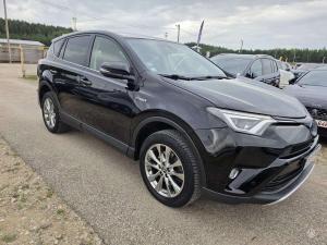 Black Toyota RAV4 2016 in Vilnius, with an engine capacity of 2.49 L and mileage of 173 thousand km for 15300 €, photo  on AUTOMOTO.COM.LV