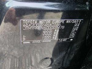 Black Toyota RAV4 2016 in Vilnius, with an engine capacity of 2.49 L and mileage of 173 thousand km for 15300 €, photo 22 on AUTOMOTO.COM.LV