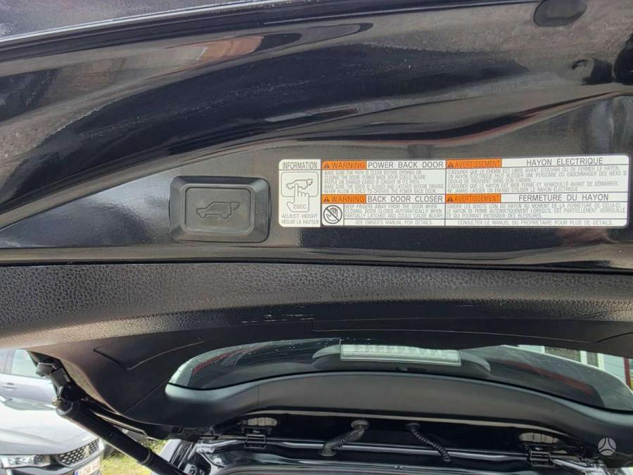 Black Toyota RAV4 2016 in Vilnius, with an engine capacity of 2.49 L and mileage of 173 thousand km for 15300 €, photo 24 on AUTOMOTO.COM.LV