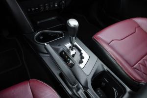Black Toyota RAV4 2016 in Marupe, with an engine capacity of 2.00 L and mileage of 138 thousand km for 17800 €, photo 20 on AUTOMOTO.COM.LV