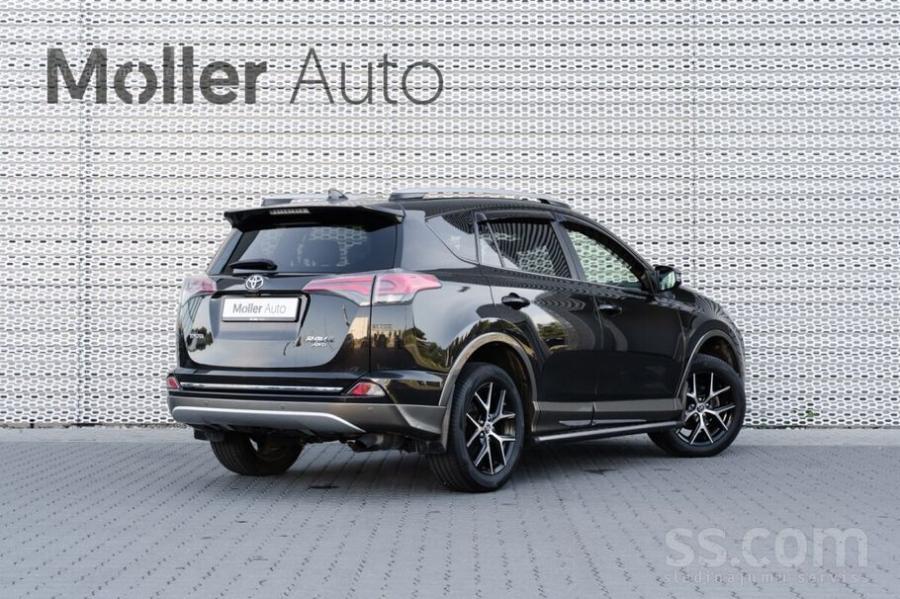 Melns Toyota RAV4 2016 Rīga, ar dzinēja tilpumu 2.00 L un nobraukumu 138 tūkst. km par 17800 €, foto 5 vietnē AUTOMOTO.COM.LV