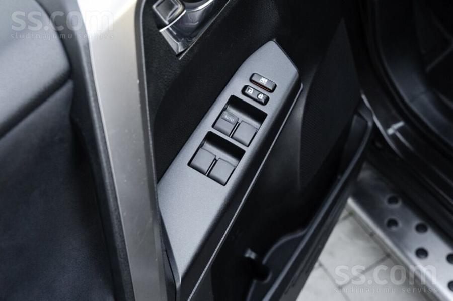 Melns Toyota RAV4 2016 Rīga, ar dzinēja tilpumu 2.00 L un nobraukumu 138 tūkst. km par 17800 €, foto 8 vietnē AUTOMOTO.COM.LV