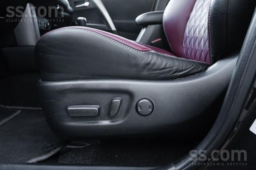 Melns Toyota RAV4 2016 Rīga, ar dzinēja tilpumu 2.00 L un nobraukumu 138 tūkst. km par 17800 €, foto 9 vietnē AUTOMOTO.COM.LV