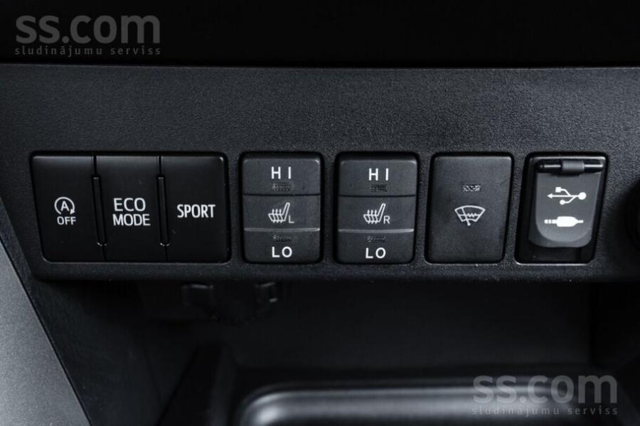 Melns Toyota RAV4 2016 Rīga, ar dzinēja tilpumu 2.00 L un nobraukumu 138 tūkst. km par 17800 €, foto 16 vietnē AUTOMOTO.COM.LV