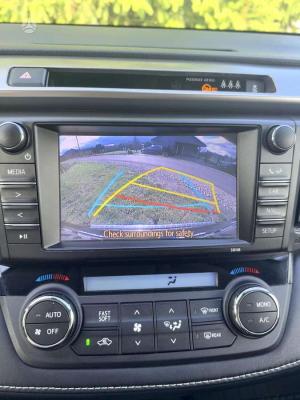 Black Toyota RAV4 2016 in Vilnius, with an engine capacity of 2.49 L and mileage of 176 thousand km for 16200 €, photo 21 on AUTOMOTO.COM.LV
