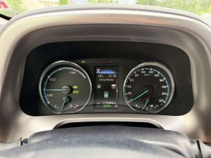 Black Toyota RAV4 2016 in Vilnius, with an engine capacity of 2.49 L and mileage of 176 thousand km for 16200 €, photo 23 on AUTOMOTO.COM.LV