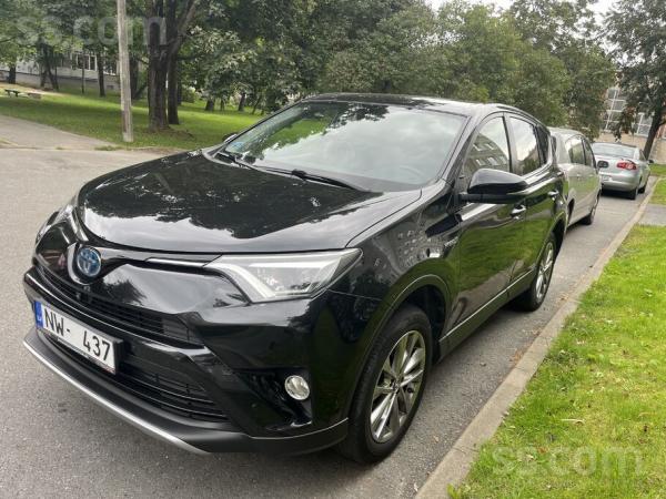 Melns Toyota RAV4 2016 Rīga, ar dzinēja tilpumu 2.50 L un nobraukumu 1 tūkst. km par 21500 €, foto 3 vietnē AUTOMOTO.COM.LV