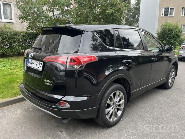 Melns Toyota RAV4 2016 Rīga, ar dzinēja tilpumu 2.50 L un nobraukumu 1 tūkst. km par 21500 €, foto 5 vietnē AUTOMOTO.COM.LV