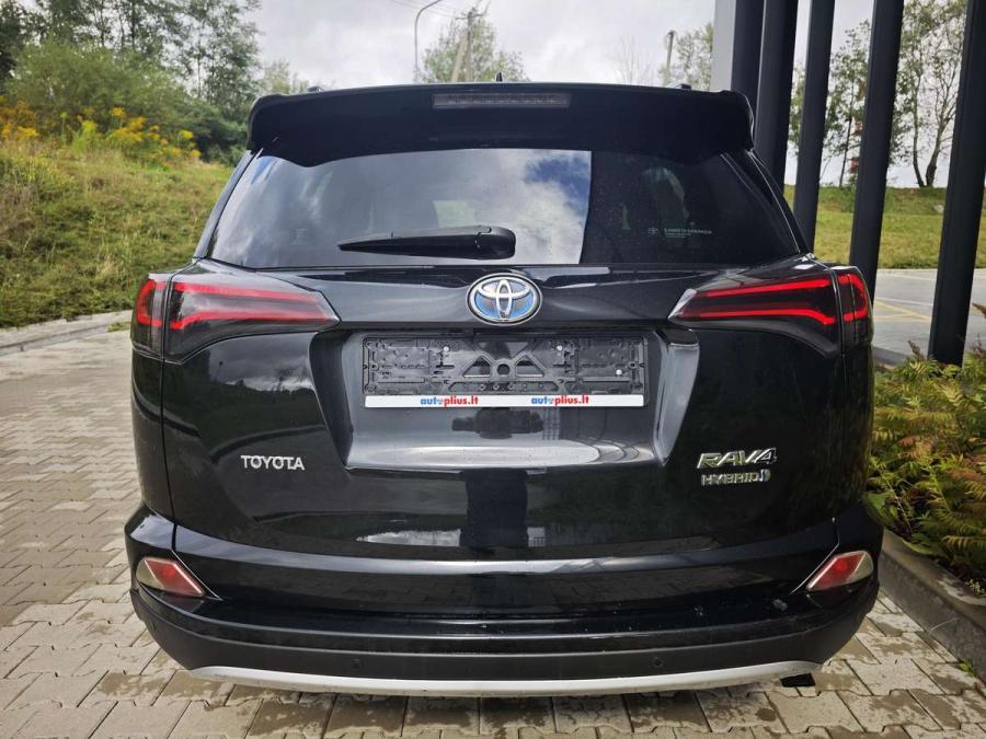 Melns Toyota RAV4 2016 Viļņa, ar dzinēja tilpumu 2.49 L un nobraukumu 187 tūkst. km par 16450 €, foto 7 vietnē AUTOMOTO.COM.LV