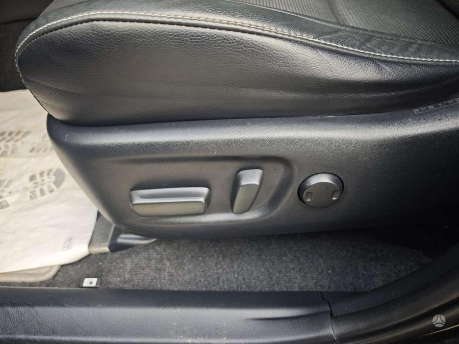 Melns Toyota RAV4 2016 Viļņa, ar dzinēja tilpumu 2.49 L un nobraukumu 187 tūkst. km par 16450 €, foto 22 vietnē AUTOMOTO.COM.LV