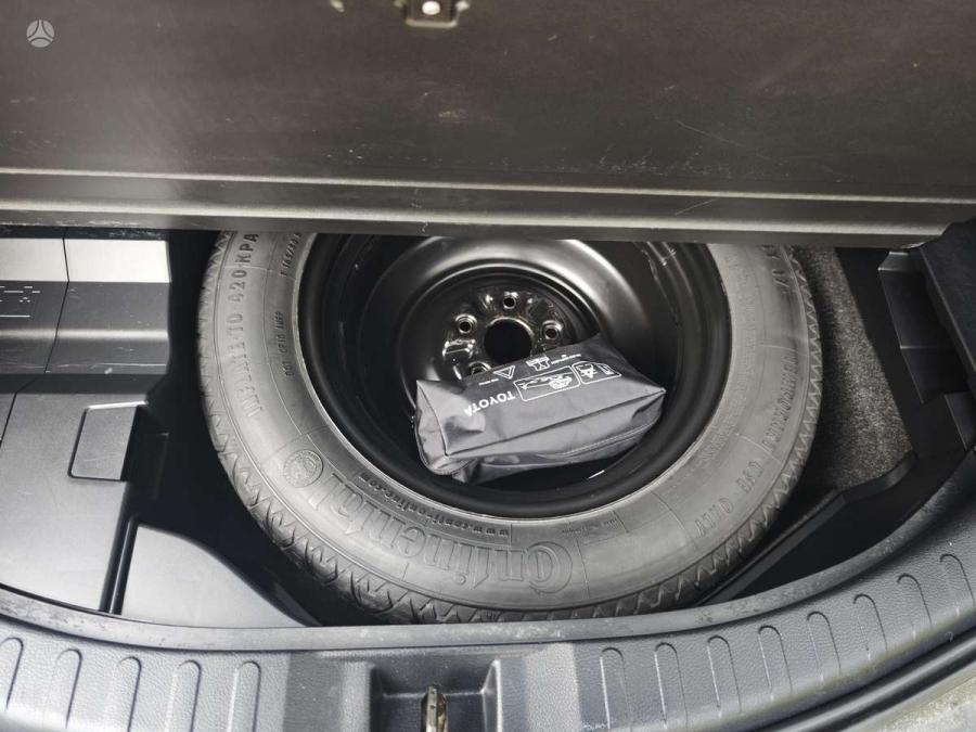 Melns Toyota RAV4 2016 Viļņa, ar dzinēja tilpumu 2.49 L un nobraukumu 187 tūkst. km par 16450 €, foto 25 vietnē AUTOMOTO.COM.LV