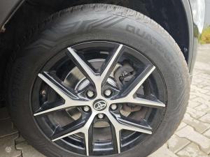 Melns Toyota RAV4 2016 Viļņa, ar dzinēja tilpumu 2.49 L un nobraukumu 187 tūkst. km par 16450 €, foto 28 vietnē AUTOMOTO.COM.LV