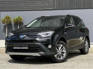 Black Toyota RAV4 2016 in Siauliai, with an engine capacity of 2.49 L and mileage of 126 thousand km for 17650 €, photo 1 on AUTOMOTO.COM.LV