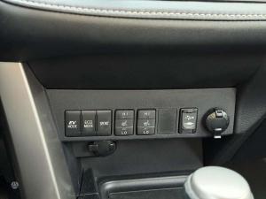 Melns Toyota RAV4 2016 Šauļi, ar dzinēja tilpumu 2.49 L un nobraukumu 310 tūkst. km par 14499 €, foto 3 vietnē AUTOMOTO.COM.LV