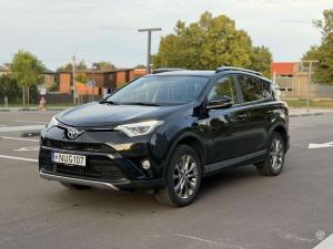 Melns Toyota RAV4 2016 Šauļi, ar dzinēja tilpumu 2.49 L un nobraukumu 310 tūkst. km par 14499 €, foto 7 vietnē AUTOMOTO.COM.LV