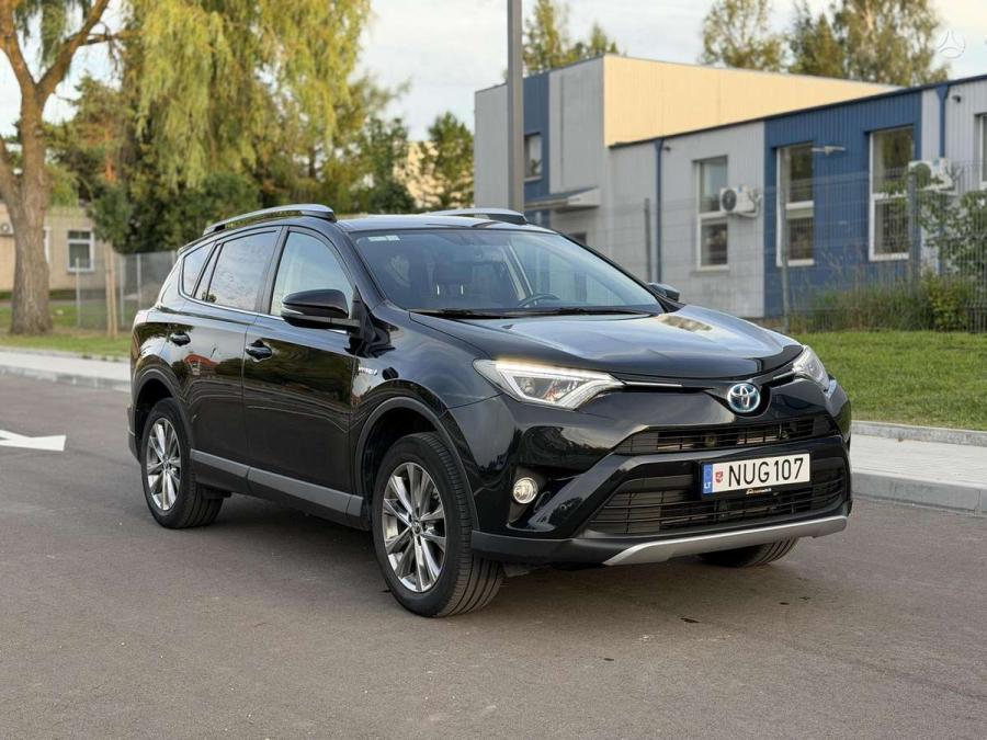 Melns Toyota RAV4 2016 Šauļi, ar dzinēja tilpumu 2.49 L un nobraukumu 310 tūkst. km par 14499 €, foto 8 vietnē AUTOMOTO.COM.LV