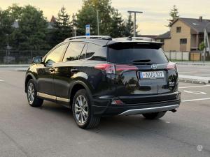 Melns Toyota RAV4 2016 Šauļi, ar dzinēja tilpumu 2.49 L un nobraukumu 310 tūkst. km par 14499 €, foto 10 vietnē AUTOMOTO.COM.LV