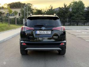 Melns Toyota RAV4 2016 Šauļi, ar dzinēja tilpumu 2.49 L un nobraukumu 310 tūkst. km par 14499 €, foto 12 vietnē AUTOMOTO.COM.LV