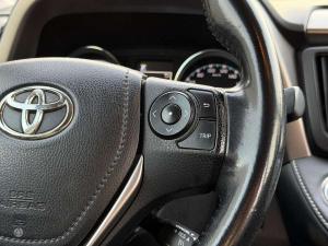 Melns Toyota RAV4 2016 Šauļi, ar dzinēja tilpumu 2.49 L un nobraukumu 310 tūkst. km par 14499 €, foto 16 vietnē AUTOMOTO.COM.LV