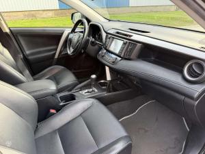 Melns Toyota RAV4 2016 Šauļi, ar dzinēja tilpumu 2.49 L un nobraukumu 310 tūkst. km par 14499 €, foto 19 vietnē AUTOMOTO.COM.LV