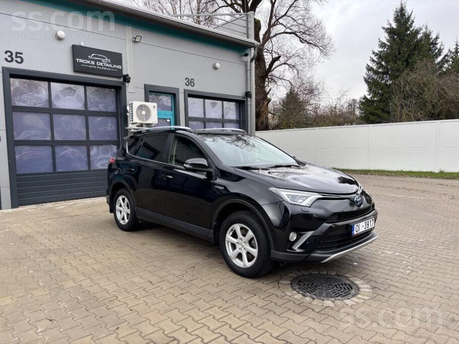 Melns Toyota RAV4 2017 Rīga, ar dzinēja tilpumu 2.50 L un nobraukumu 125 tūkst. km par 18190 €, foto 5 vietnē AUTOMOTO.COM.LV