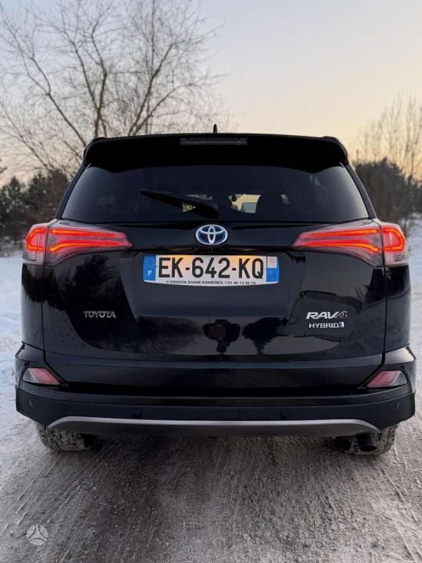 Melns Toyota RAV4 2017 Utena, ar dzinēja tilpumu 2.49 L un nobraukumu 192 tūkst. km par 18750 €, foto 9 vietnē AUTOMOTO.COM.LV