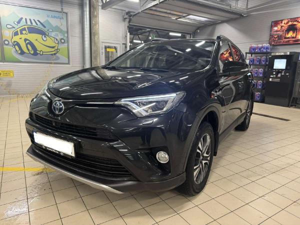 Melns Toyota RAV4 2017 Viļņa, ar dzinēja tilpumu 2.49 L un nobraukumu 240 tūkst. km par 13200 €, foto 1 vietnē AUTOMOTO.COM.LV