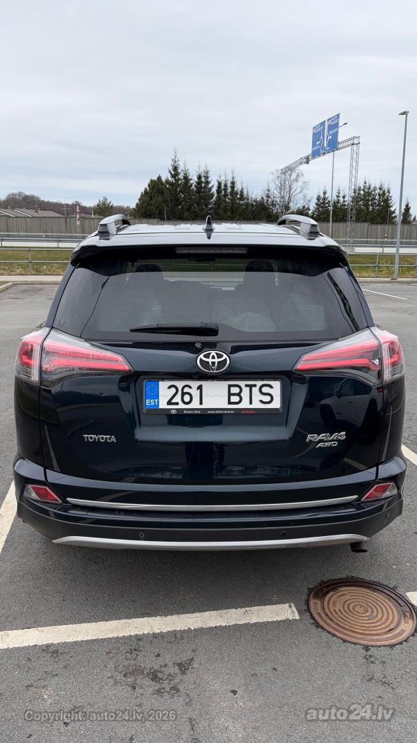 Melns Toyota RAV4 2017 Tallina, ar dzinēja tilpumu 2.00 L un nobraukumu 148 tūkst. km par 18750 €, foto 4 vietnē AUTOMOTO.COM.LV