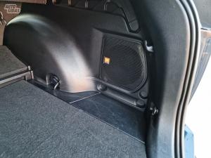 Black Toyota RAV4 2017 in Vilnius, with an engine capacity of 2.50 L and mileage of 214 thousand km for 17000 €, photo 9 on AUTOMOTO.COM.LV