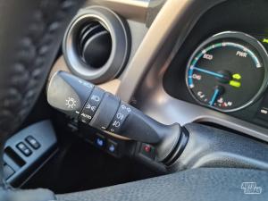 Black Toyota RAV4 2017 in Vilnius, with an engine capacity of 2.50 L and mileage of 214 thousand km for 17000 €, photo 20 on AUTOMOTO.COM.LV