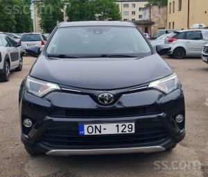 Melns Toyota RAV4 2017 Jelgava, ar dzinēja tilpumu 2.00 L un nobraukumu 0 tūkst. km par 14490 €, foto  vietnē AUTOMOTO.COM.LV
