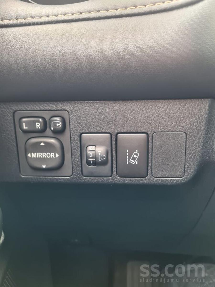 Melns Toyota RAV4 2017 Jelgava, ar dzinēja tilpumu 2.00 L un nobraukumu 0 tūkst. km par 14490 €, foto 18 vietnē AUTOMOTO.COM.LV