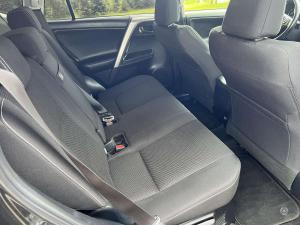 Black Toyota RAV4 2017 in Kaunas, with an engine capacity of 2.49 L and mileage of 250 thousand km for 14500 €, photo 12 on AUTOMOTO.COM.LV