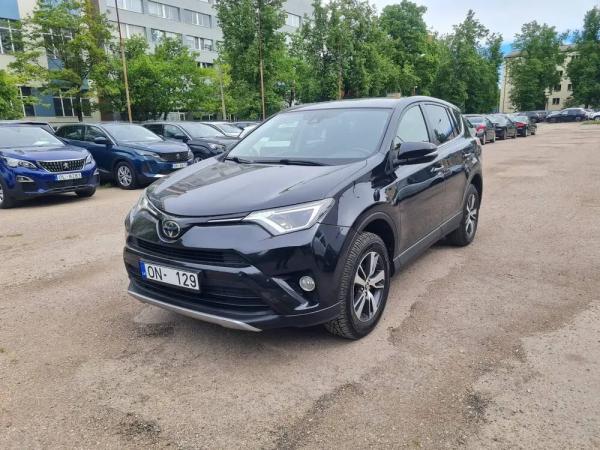 Черный Тойота РАВ 4 2017 в Елгава, объемом двигателя 2.00 л и пробегом 132 тыс. км за 14490 €, фото 3 на AUTOMOTO.COM.LV