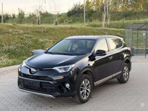 Черный Тойота РАВ 4 2017 в Вильнюс, объемом двигателя 2.49 л и пробегом 182 тыс. км за 16960 €, фото  на AUTOMOTO.COM.LV
