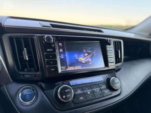 Melns Toyota RAV4 2017 Viļņa, ar dzinēja tilpumu 2.50 L un nobraukumu 182 tūkst. km par 16960 €, foto 26 vietnē AUTOMOTO.COM.LV