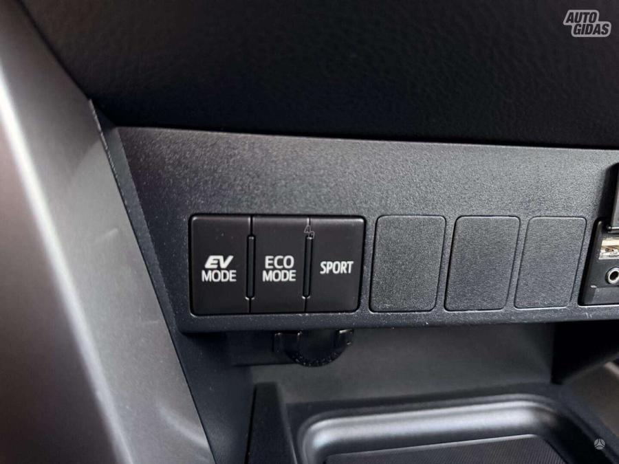 Melns Toyota RAV4 2017 Viļņa, ar dzinēja tilpumu 2.50 L un nobraukumu 182 tūkst. km par 16960 €, foto 28 vietnē AUTOMOTO.COM.LV