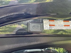 Black Toyota RAV4 2017 in Vilnius, with an engine capacity of 2.49 L and mileage of 219 thousand km for 17700 €, photo 21 on AUTOMOTO.COM.LV