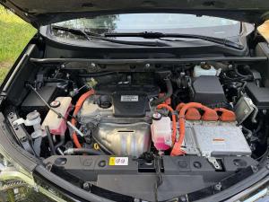 Black Toyota RAV4 2017 in Vilnius, with an engine capacity of 2.49 L and mileage of 219 thousand km for 17700 €, photo 23 on AUTOMOTO.COM.LV