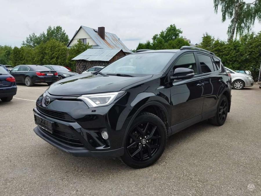 Melns Toyota RAV4 2017 Utena, ar dzinēja tilpumu 1.99 L un nobraukumu 205 tūkst. km par 14700 €, foto 1 vietnē AUTOMOTO.COM.LV