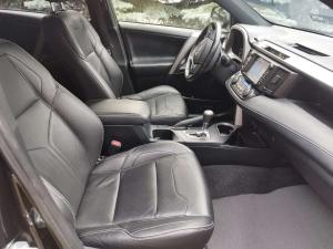 Melns Toyota RAV4 2017 Utena, ar dzinēja tilpumu 1.99 L un nobraukumu 205 tūkst. km par 14700 €, foto 7 vietnē AUTOMOTO.COM.LV