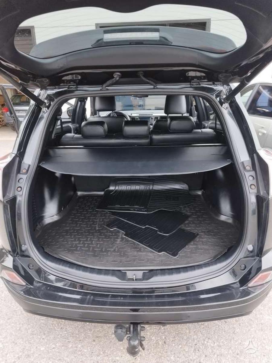 Melns Toyota RAV4 2017 Utena, ar dzinēja tilpumu 1.99 L un nobraukumu 205 tūkst. km par 14700 €, foto 15 vietnē AUTOMOTO.COM.LV