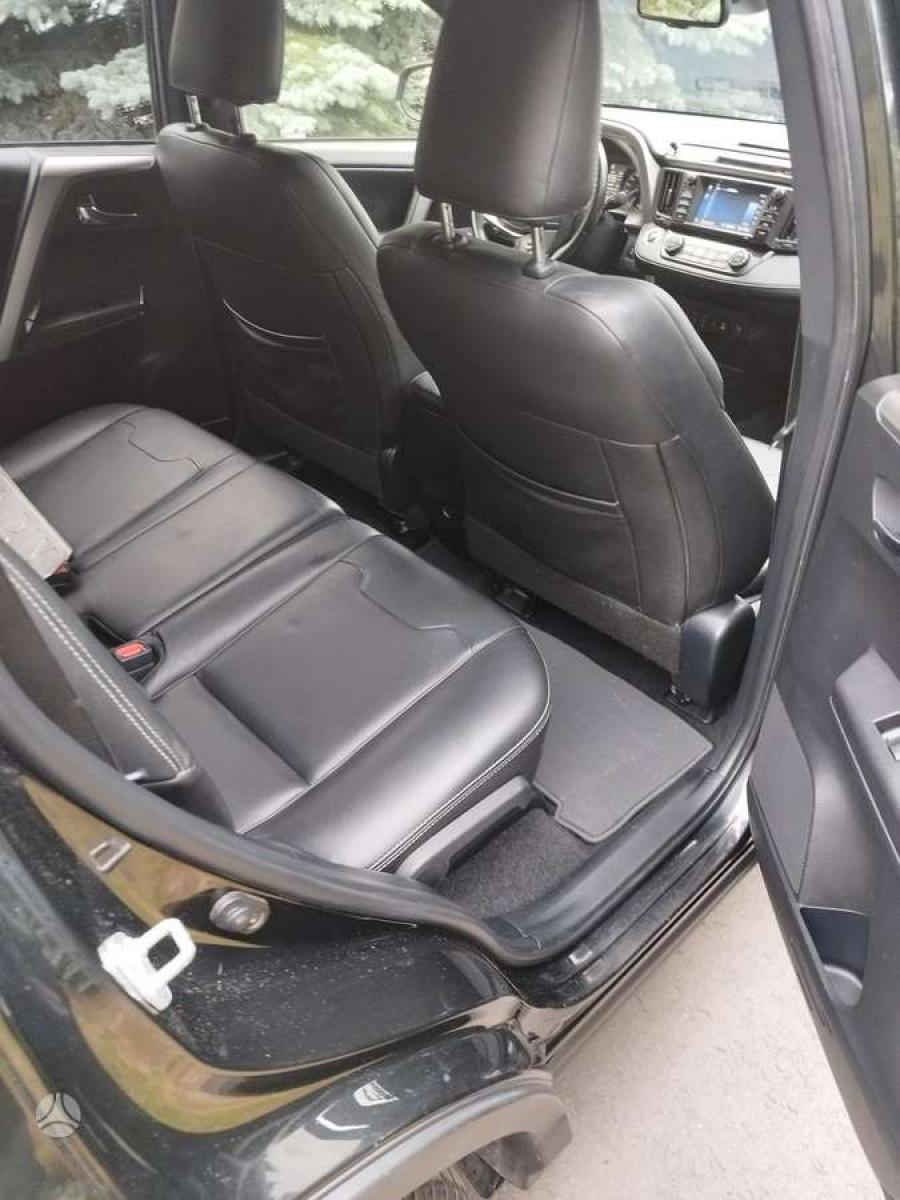 Melns Toyota RAV4 2017 Utena, ar dzinēja tilpumu 1.99 L un nobraukumu 205 tūkst. km par 14700 €, foto 17 vietnē AUTOMOTO.COM.LV