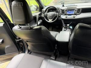 Melns Toyota RAV4 2017 Rīga, ar dzinēja tilpumu 2.50 L un nobraukumu 108 tūkst. km par 18500 €, foto 7 vietnē AUTOMOTO.COM.LV
